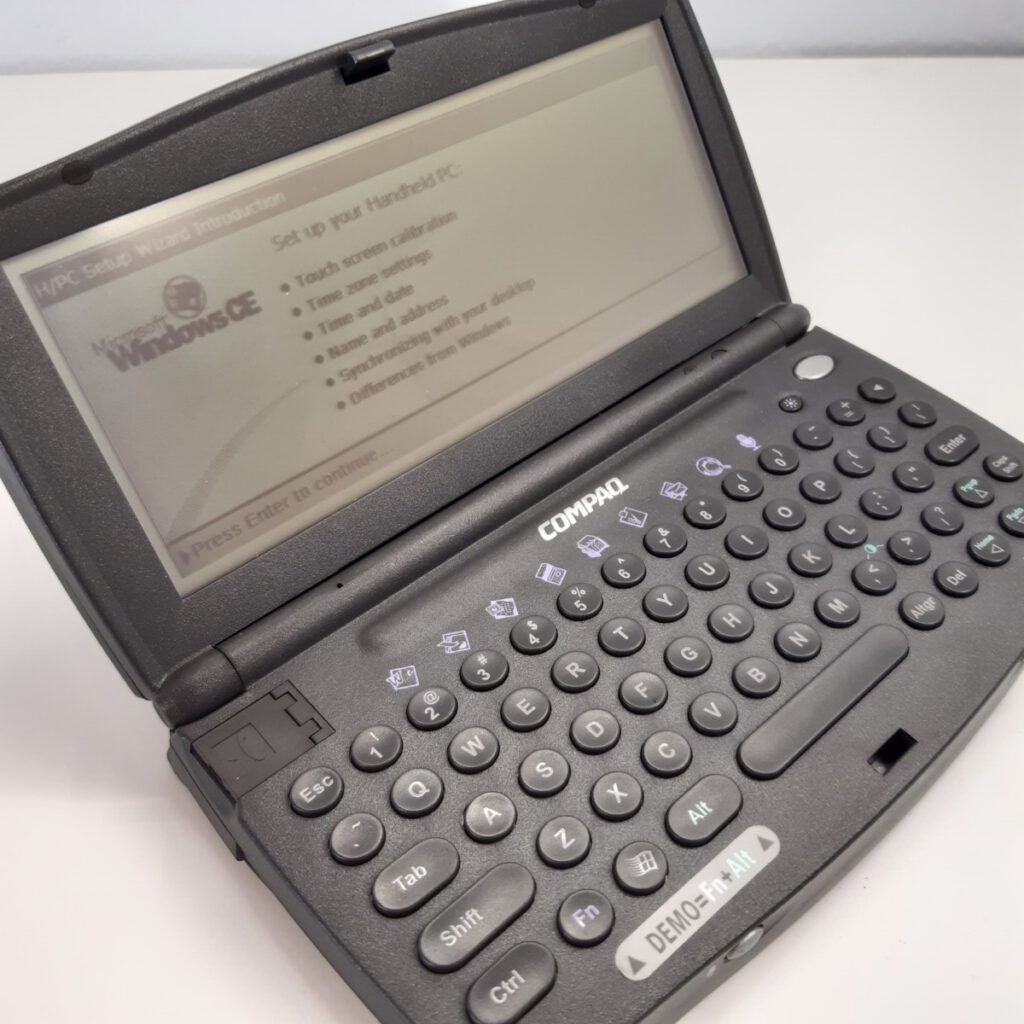 Compaq c180 2930A handheld pc / pocket pc