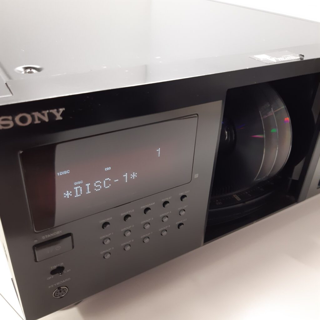 Sony CDP-CX355 300-Disc CD Changer - CD Player