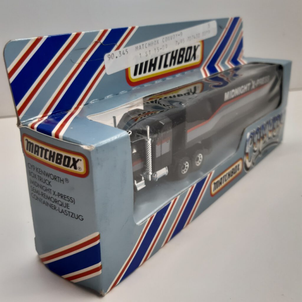Matchbox - Convoy - CY9 Kenworth Box Truck - (Midnight X-Press)
