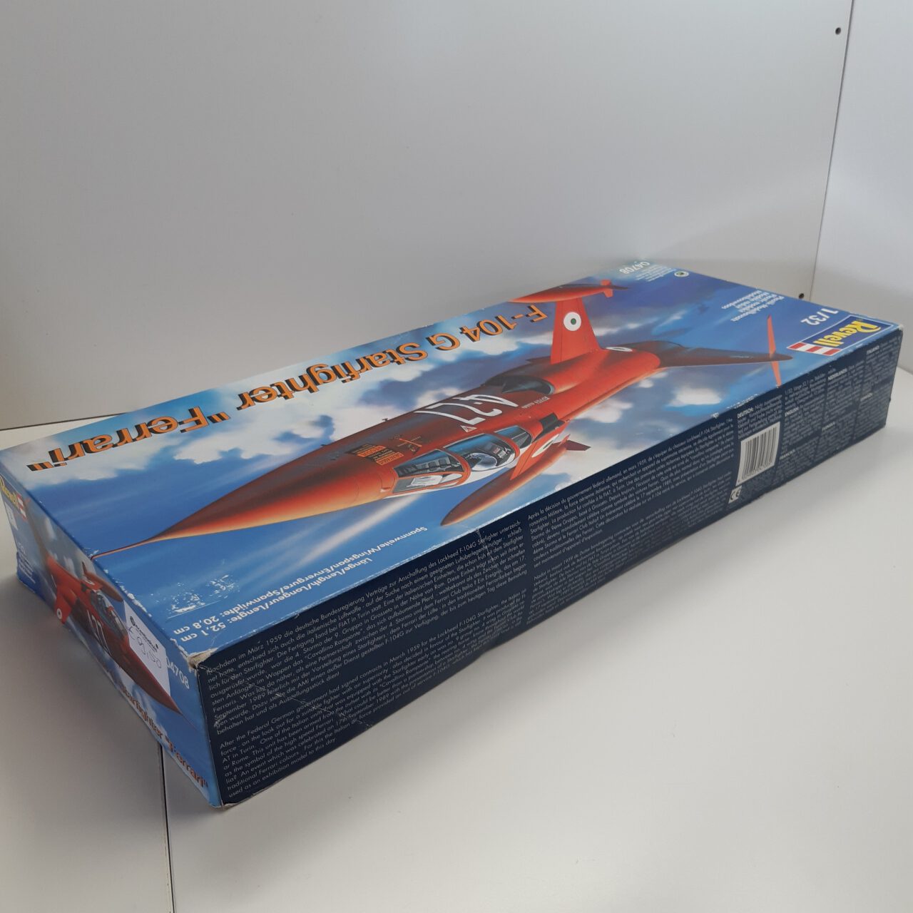 Revell F-104 Starfighter "Ferrari" 1:32 Scale Model Kit