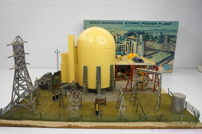 Revell Westinghouse Atomic Power Plant Assembled Model Kit - H-1550:695